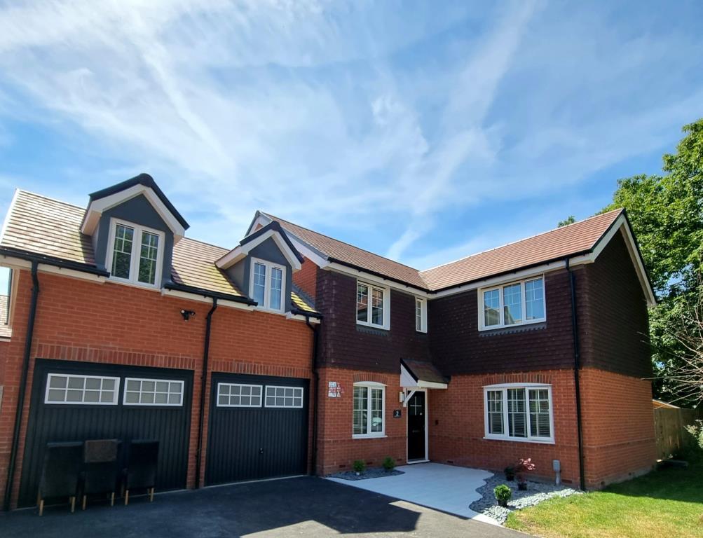 5 bedroom detached house for rent in Garrett Drive, Shinfield, RG2