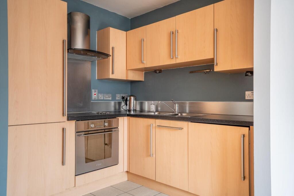 1 bedroom apartment for sale in Popeshead Court, Peter Lane, York, YO1