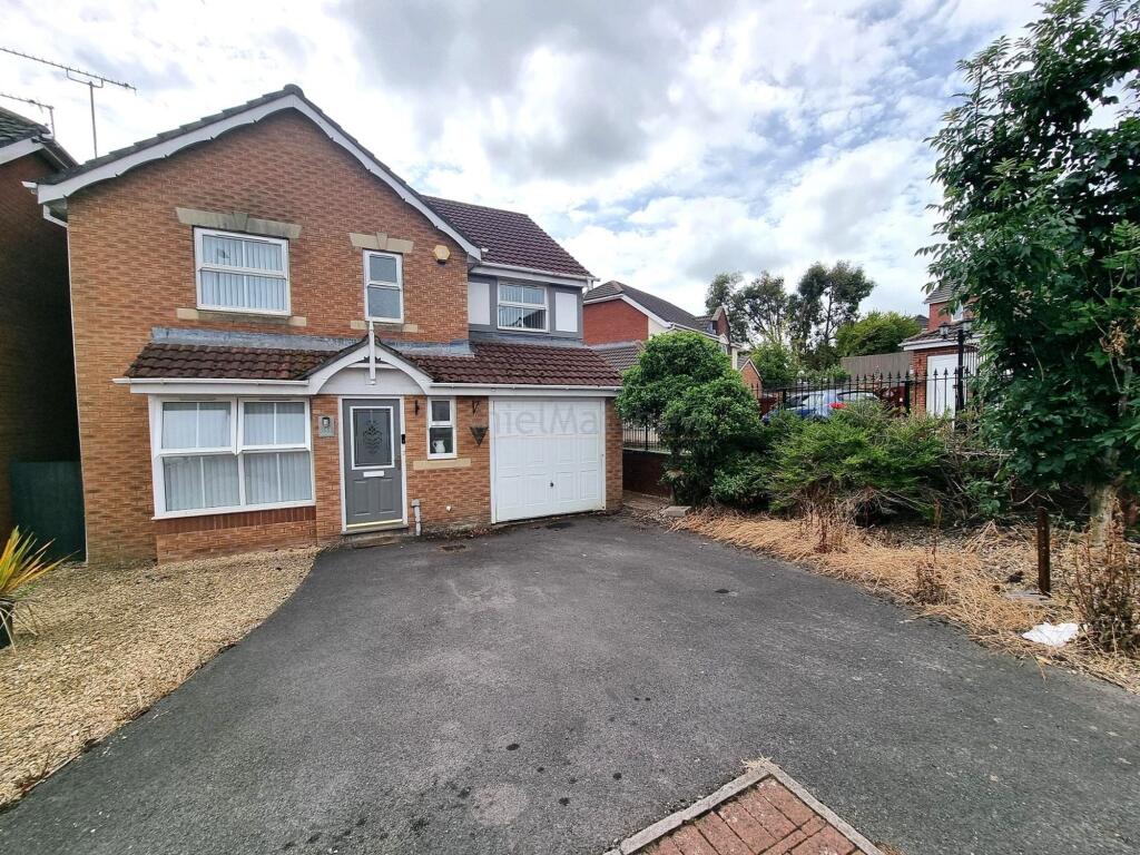 4 bedroom detached house for sale in Cwrt Dyfed, Barry, CF63