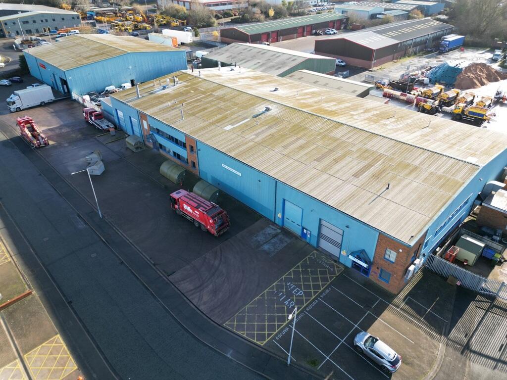Light industrial facility to lease in Brookmead Industrial Estate ...