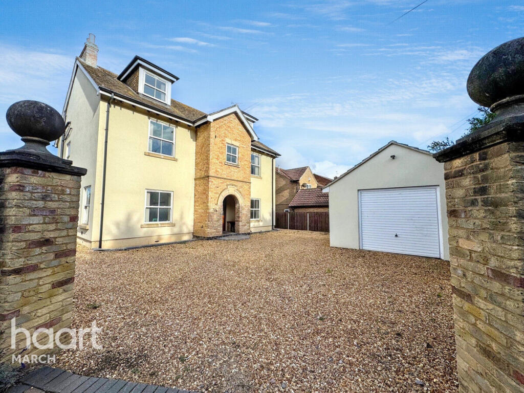 5 bedroom detached house for sale in Oilmills Road, Ramsey Mereside, PE26