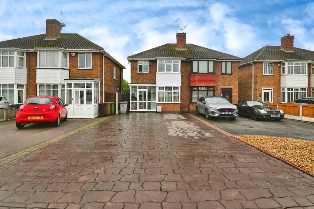 3 bedroom semi-detached house for sale in Ronald Grove, Birmingham, B36