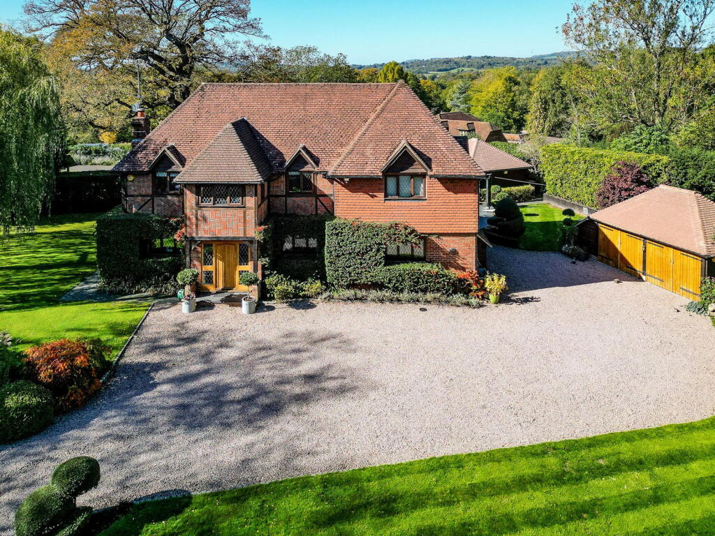 4 bedroom detached house for sale in Red Lane, Oxted, Surrey, RH8