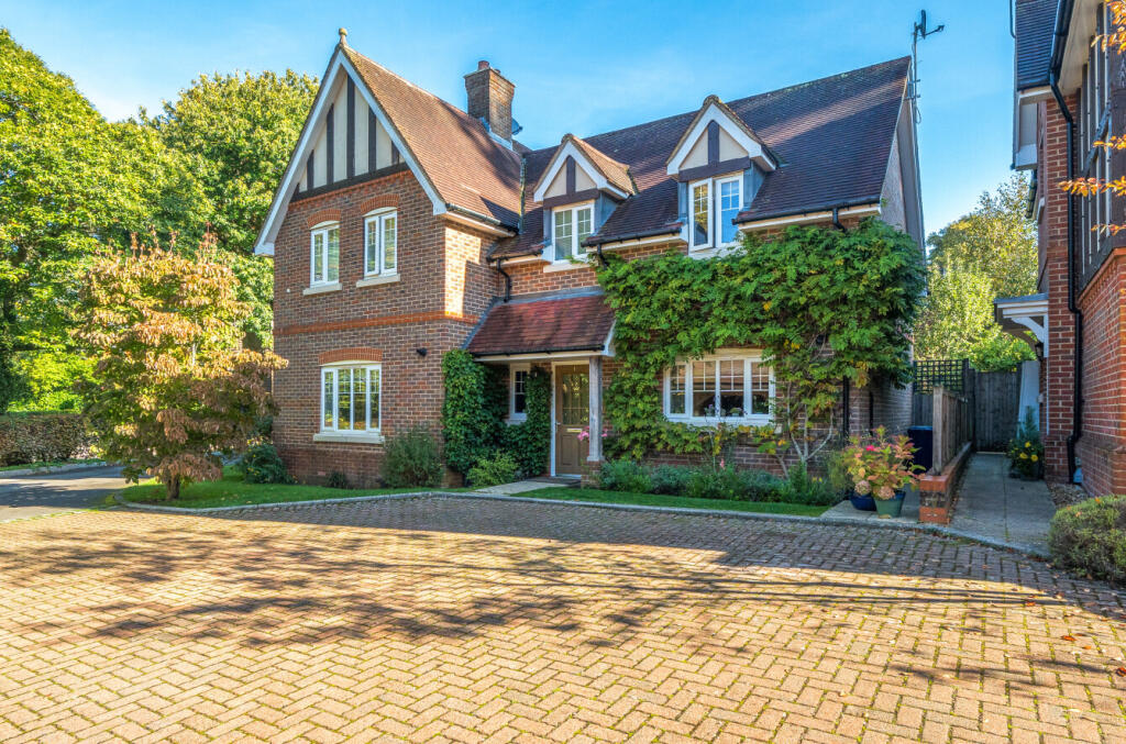 2 bedroom semi-detached house for sale in Thistledown, Hindhead, Surrey ...