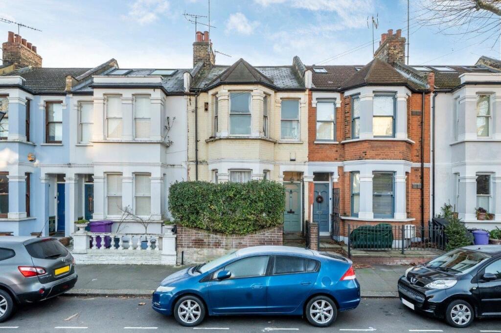 3 bedroom house for sale in Wrexham Road, Bow, London, E3
