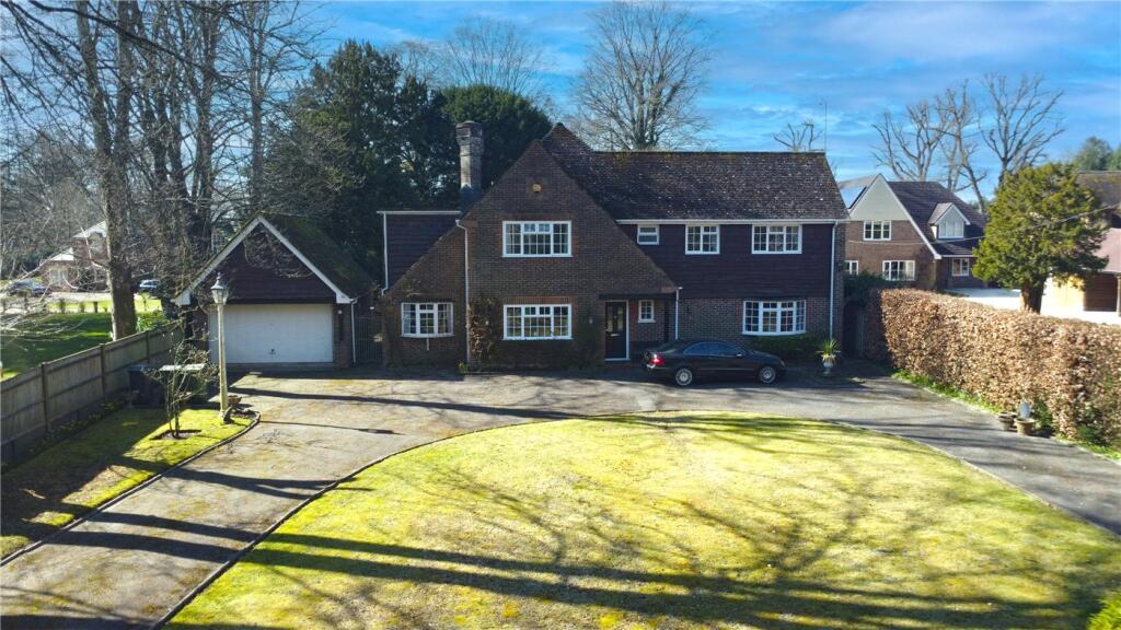 4 bedroom detached house for sale in Hook Road, Ampfield, Romsey ...