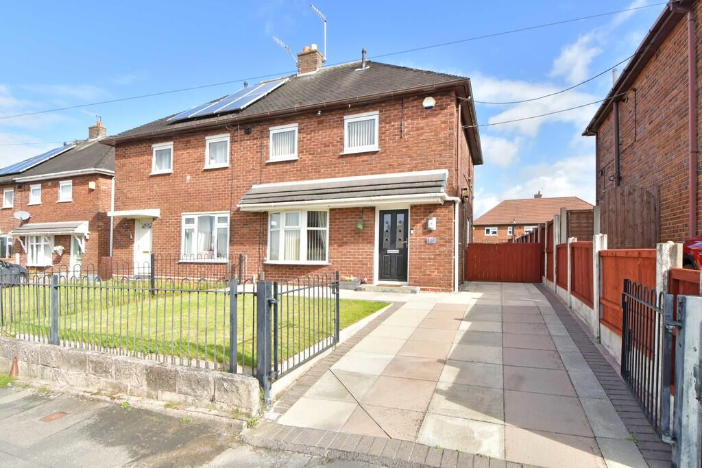 3 bedroom semi-detached house for sale in Ubberley Road, Bentilee ...