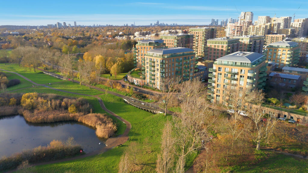 2 bedroom apartment for sale in Ottley Drive, London, SE3