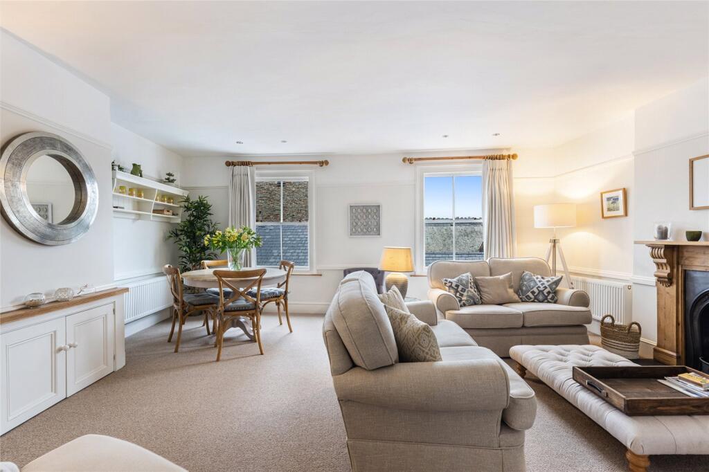 3 bedroom flat for sale in Smith Street, Dartmouth, TQ6
