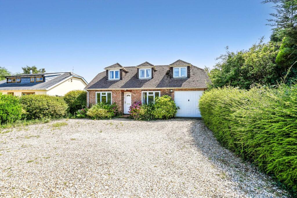 5 bedroom detached house for sale in Bracklesham Lane, Earnley, West ...
