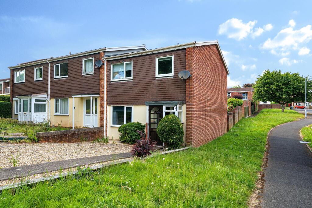 3 bedroom semi-detached house for sale in Lime Crescent, Taunton, TA1
