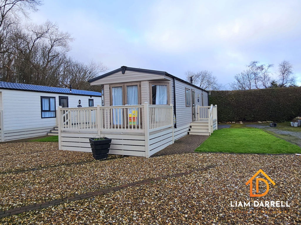 2 bedroom lodge for sale in Lodge 3 at Scalby Close Park, Burniston ...