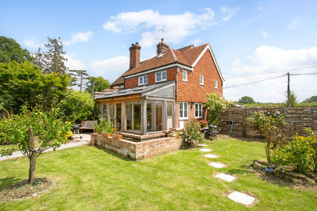 4 bedroom semi-detached house for sale in Frittenden Road, Biddenden ...