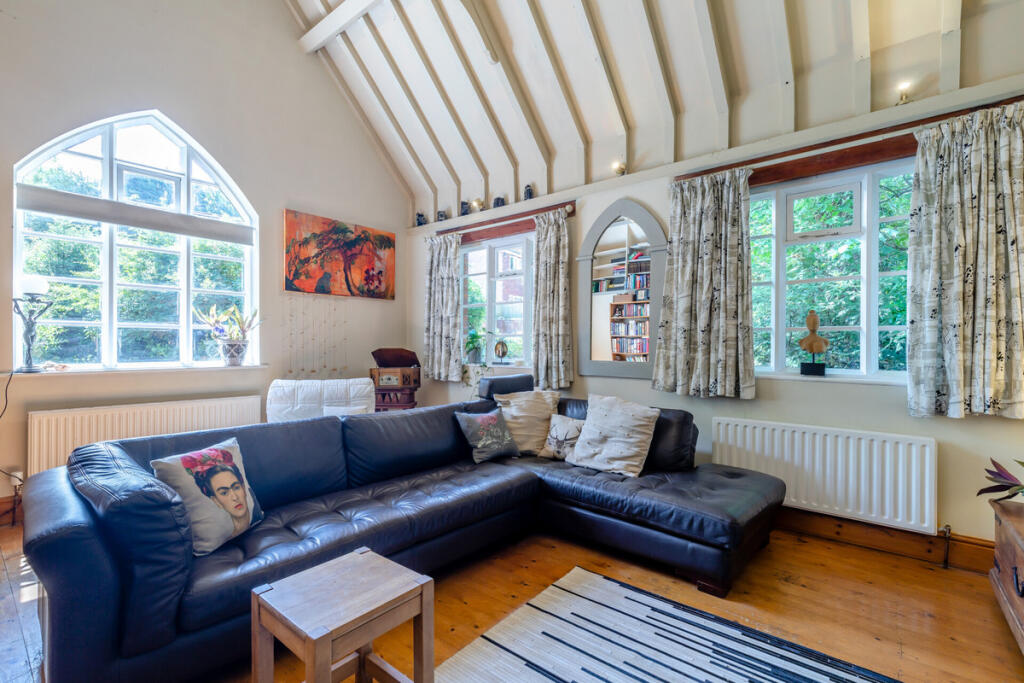 4 bedroom detached house for sale in School Lane Walton Stafford ...