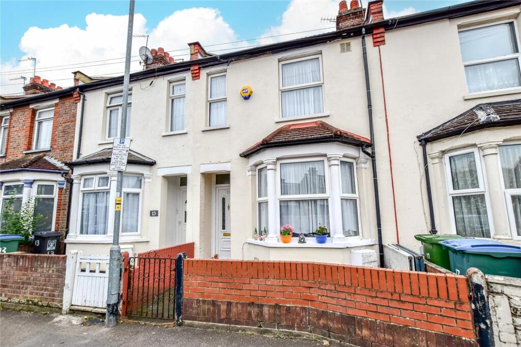 3 bedroom terraced house for sale in Southsea Avenue, Watford, WD18