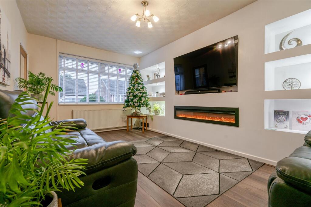 House for sale in Woburn Ave, Leigh, WN7