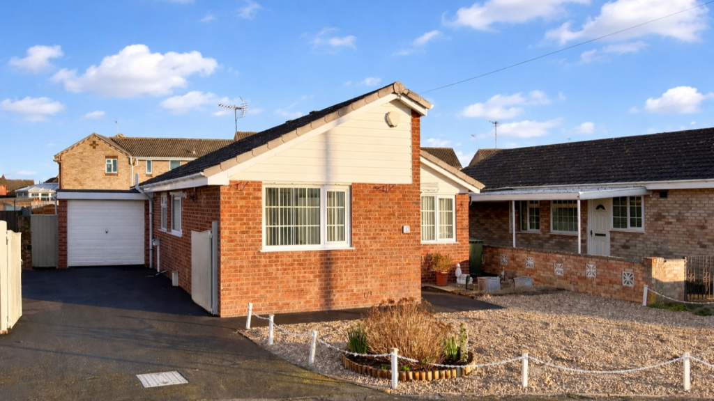 3 bedroom detached bungalow for sale in Yew Tree Grove, Boston ...