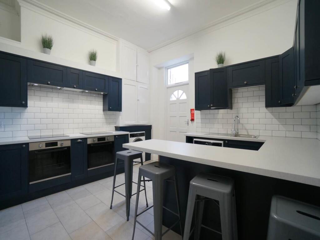 7 bedroom house for rent in Menai View Terrace, Bangor, LL57