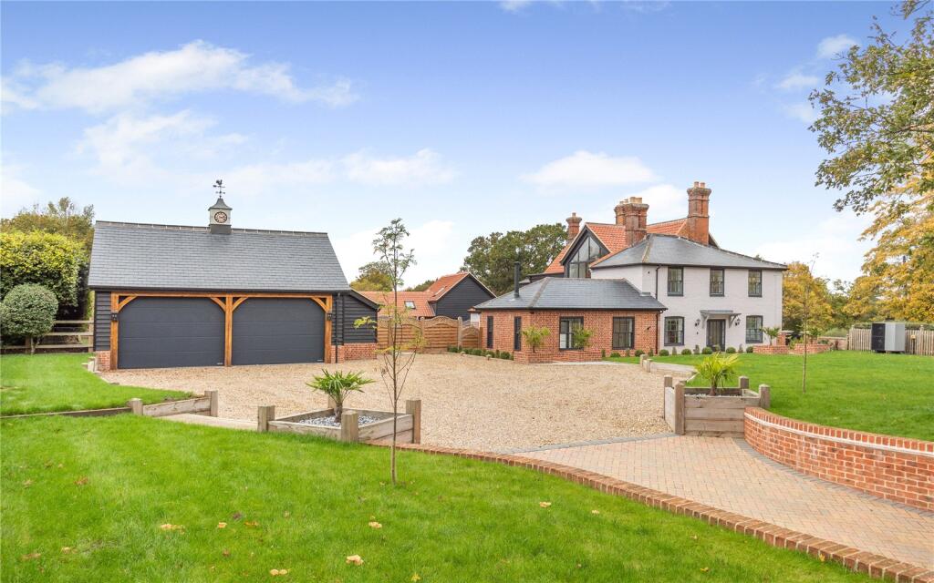6 bedroom detached house for sale in Earsham Road, Hedenham, Bungay ...