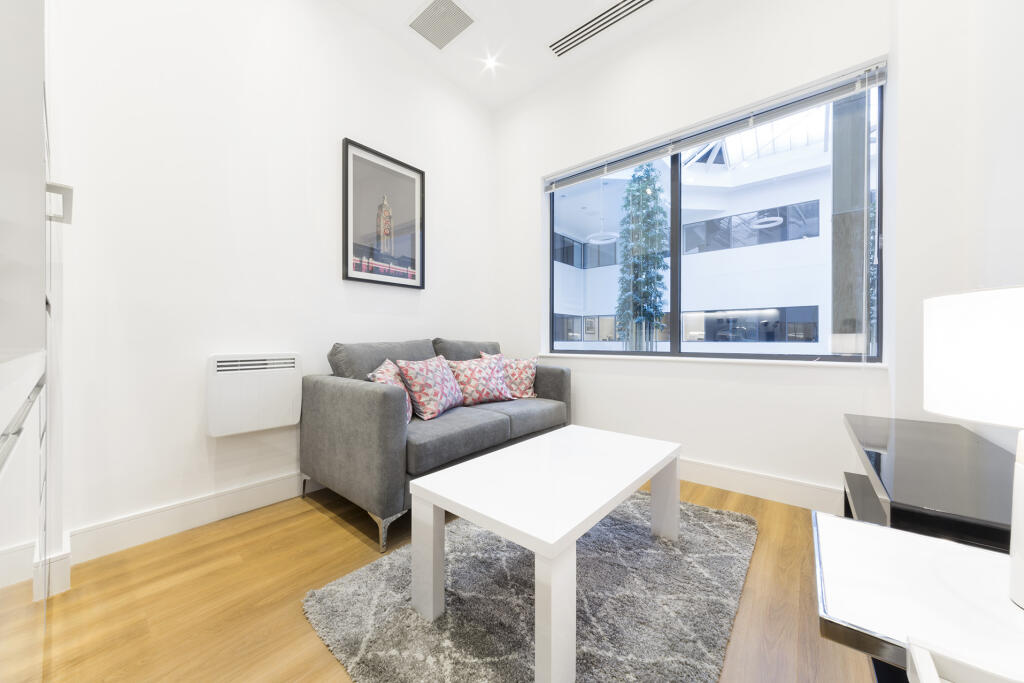 Studio apartment for rent in Atria House, 219 Bath Road, Slough, London ...