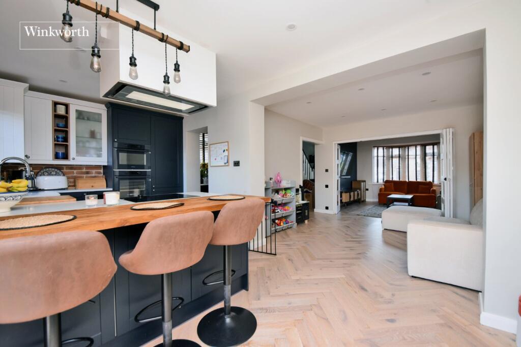 3 bedroom semi-detached house for sale in River Way, Epsom, Surrey, KT19