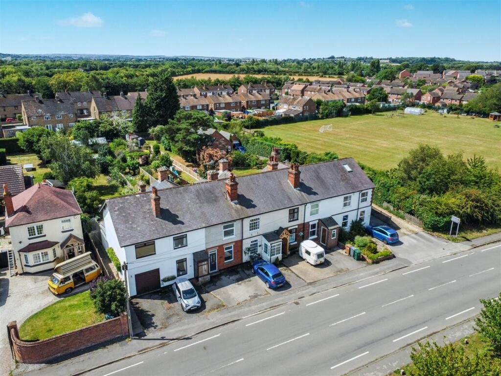 2 bedroom terraced house for sale in London Road, Shardlow, DE72