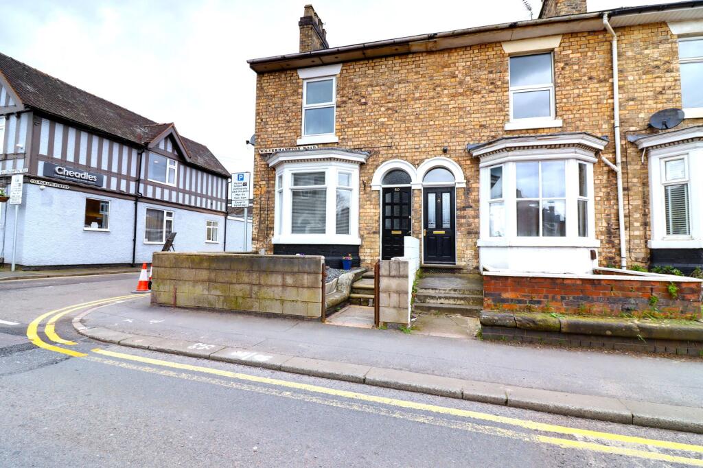 3 bedroom end of terrace house for sale in Wolverhampton Road, Stafford, ST17