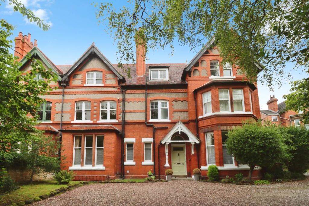 2 bedroom flat for sale in Bidston Road, Oxton, CH43
