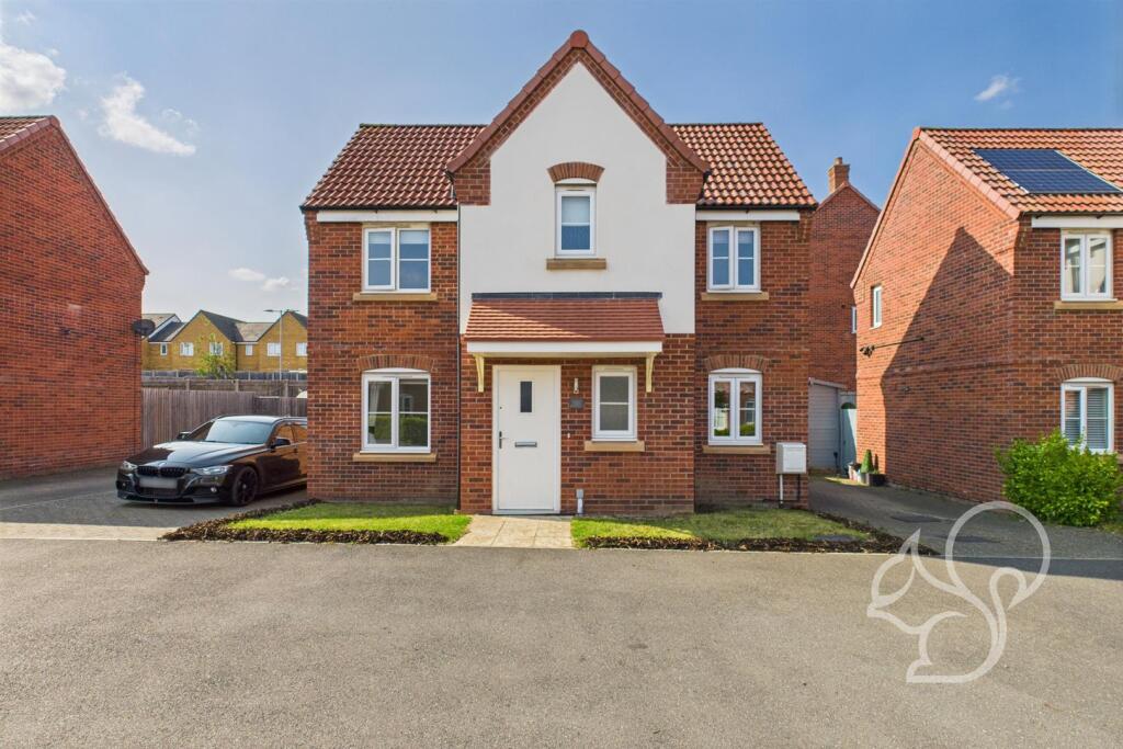 3 bedroom detached house for sale in Mulberry Gardens, Great Cornard, CO10