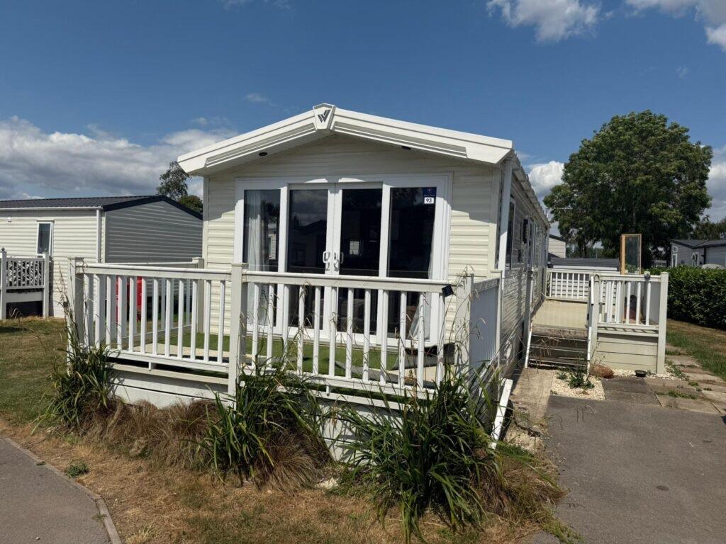 2 bedroom caravan for sale in Church Laneham , Retford , DN22 0NJ, DN22