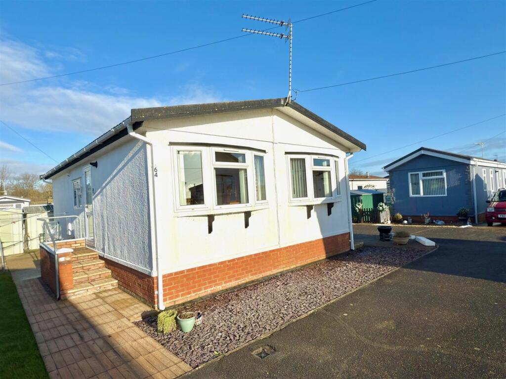 2 bedroom park home for sale in Beach Farm Park, Arbor Lane, Pakefield ...