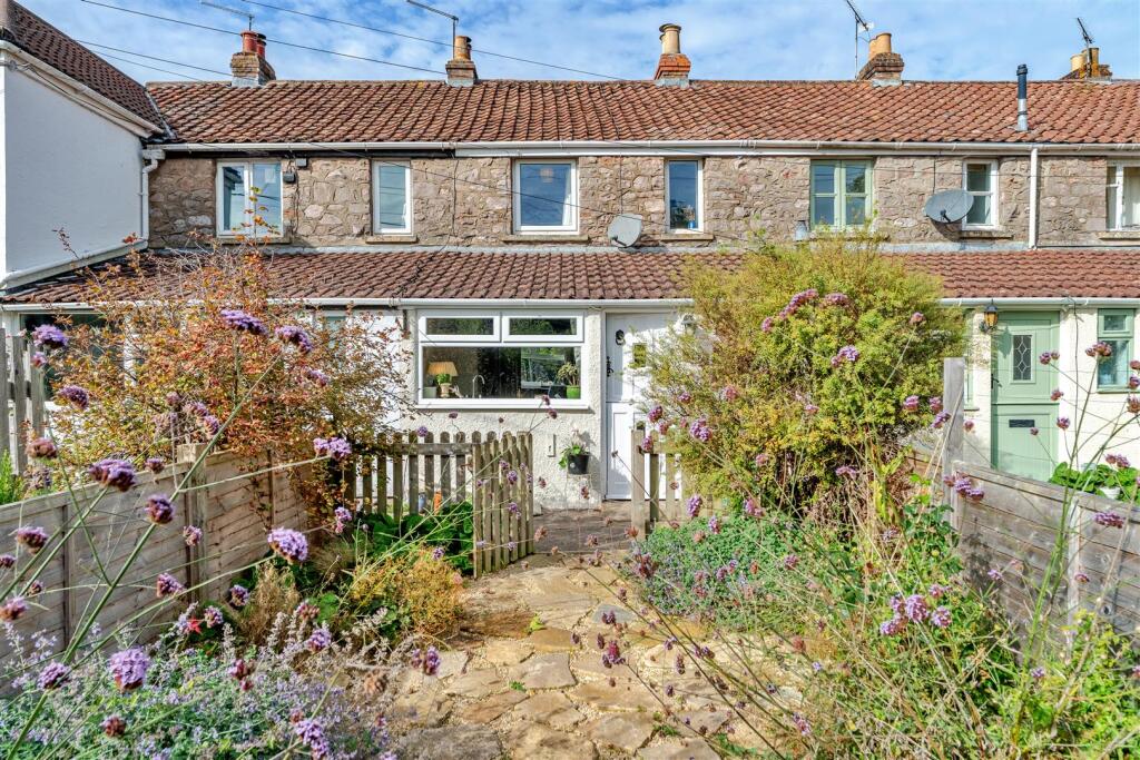 2 bedroom cottage for sale in Charming two bedroom terraced cottage in ...
