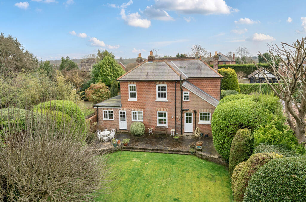3 bedroom detached house for sale in Green Lane, Lower Swanwick ...