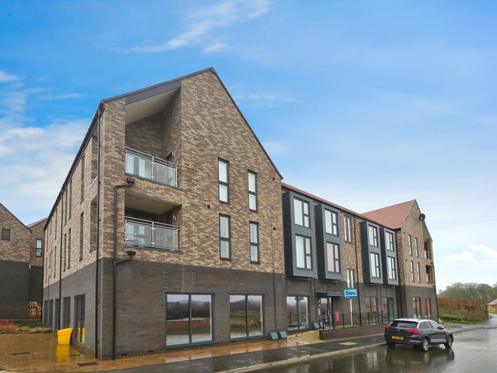 2 bedroom flat for sale in Wren Way, Daventry, NN11