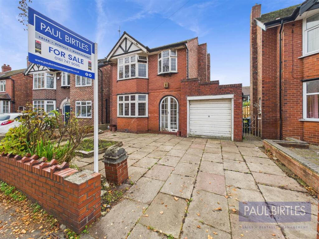 3 bedroom detached house for sale in Moorside Road, Flixton, Trafford ...