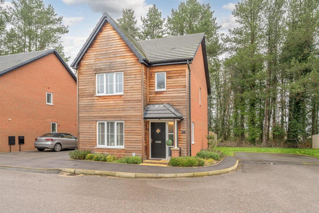 3 bedroom detached house for sale in Red Oak Drive, Lea Castle, Cookley ...