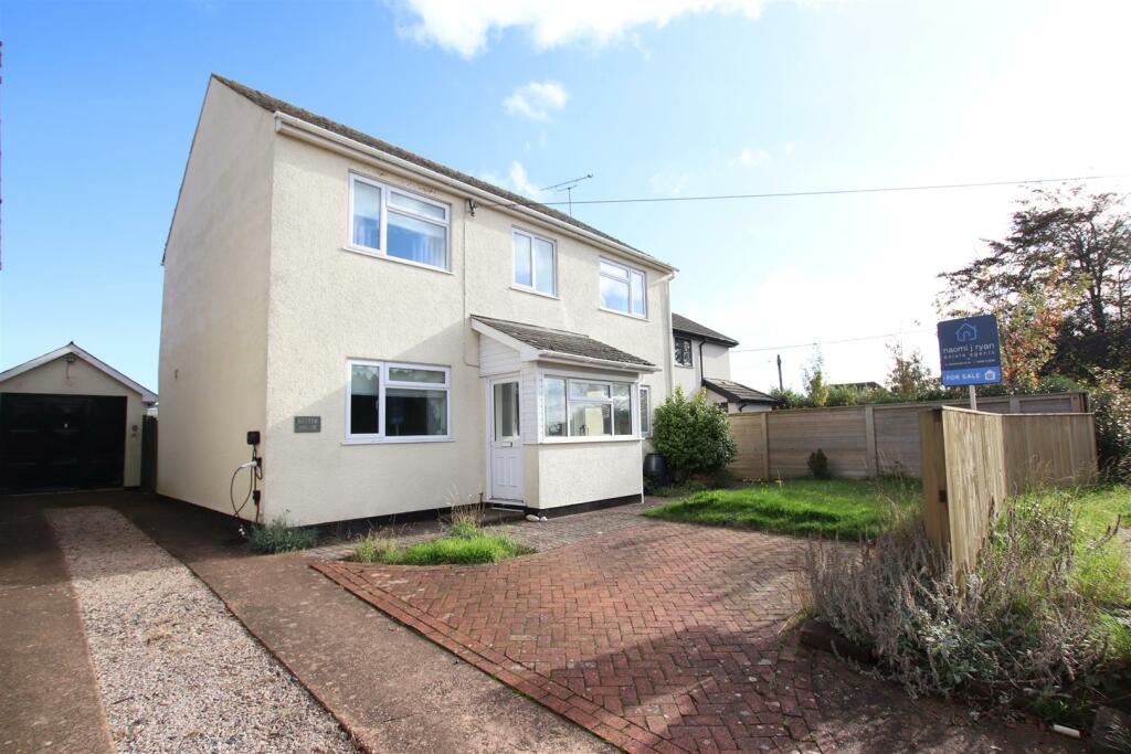 4 bedroom detached house for sale in Rewe, Exeter, EX5