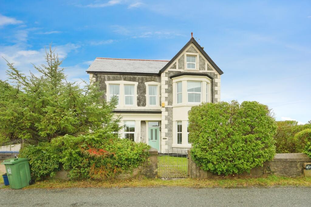 7 bedroom detached house for sale in Lon Garmon, Abersoch, Gwynedd, LL53