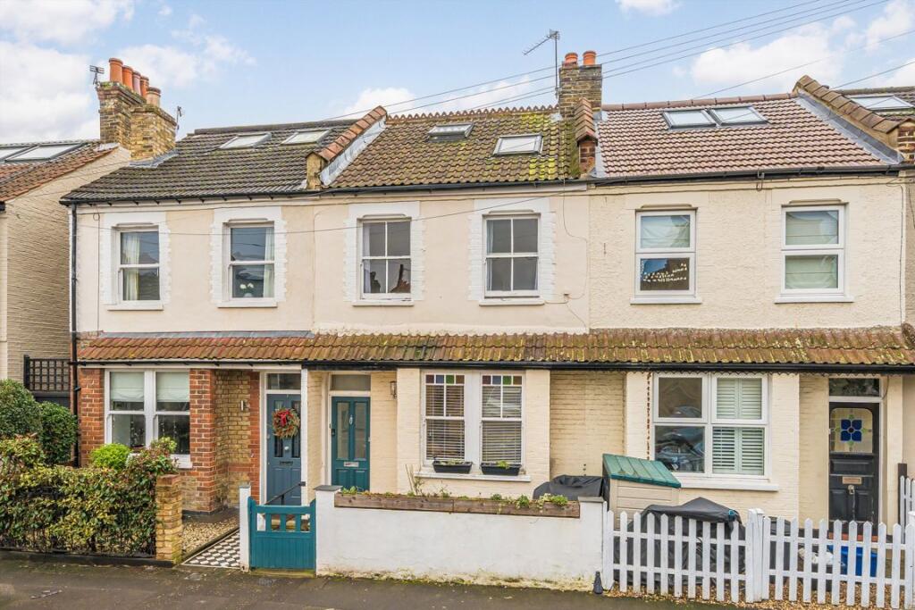 3 bedroom terraced house for sale in Andover Road, Twickenham, TW2