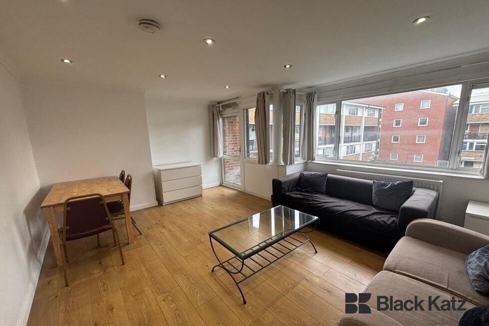3 bedroom flat for rent in Coopers Road, Bermondsey SE1