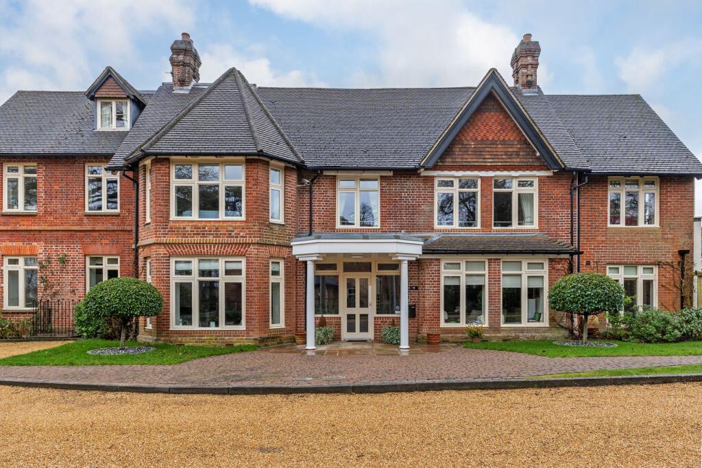 3 bedroom apartment for sale in Milesdown Place, Winchester, SO23