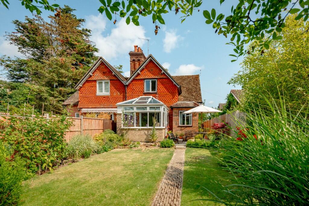 2 bedroom semi-detached house for sale in Turners Hill Road, Crawley ...