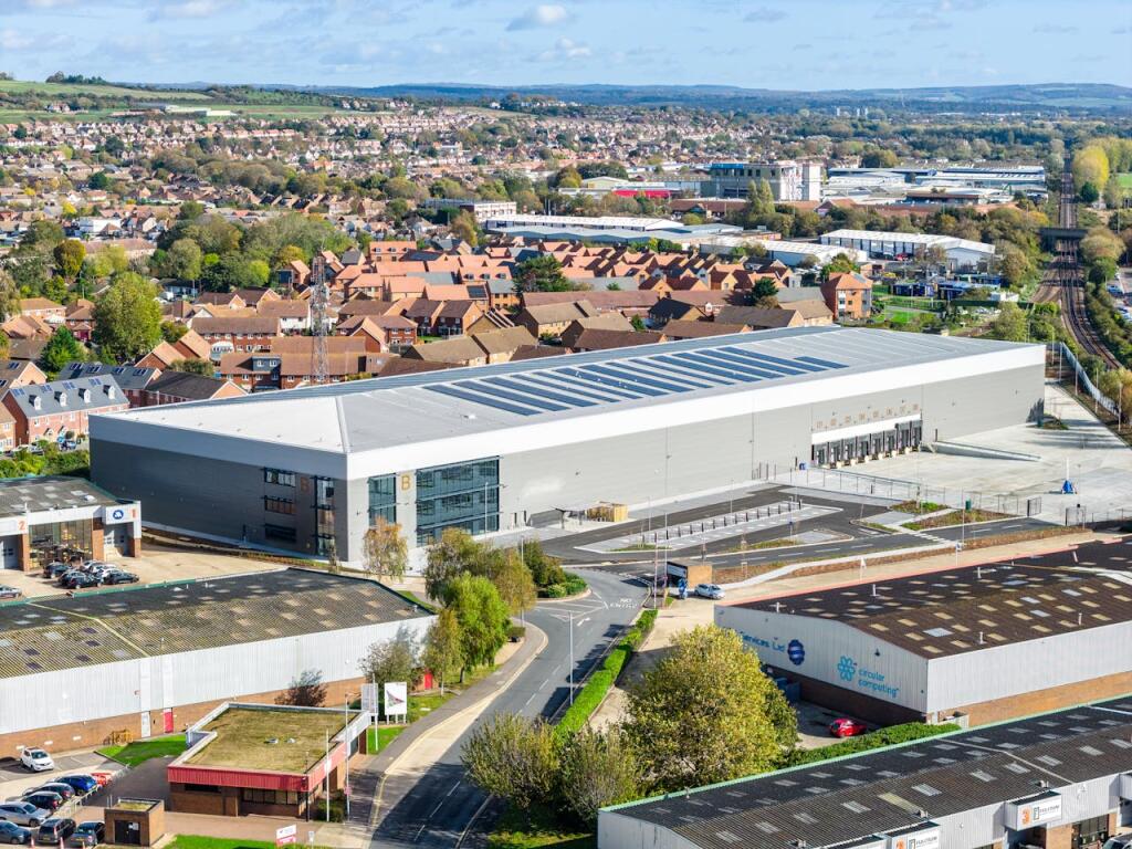Warehouse to lease in Unit B Railway Triangle, Portsmouth, PO6 1TS, PO6