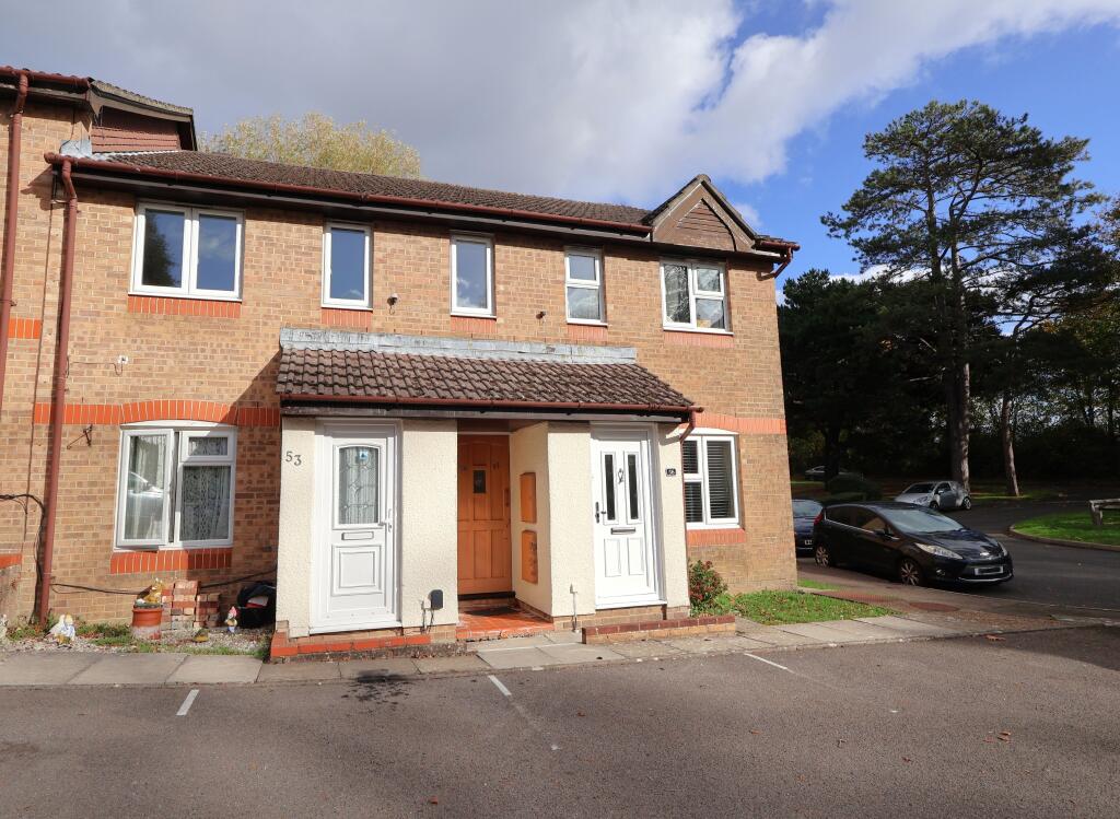 1 bedroom flat for sale in Nutfield Court, Maybush, Southampton, SO16