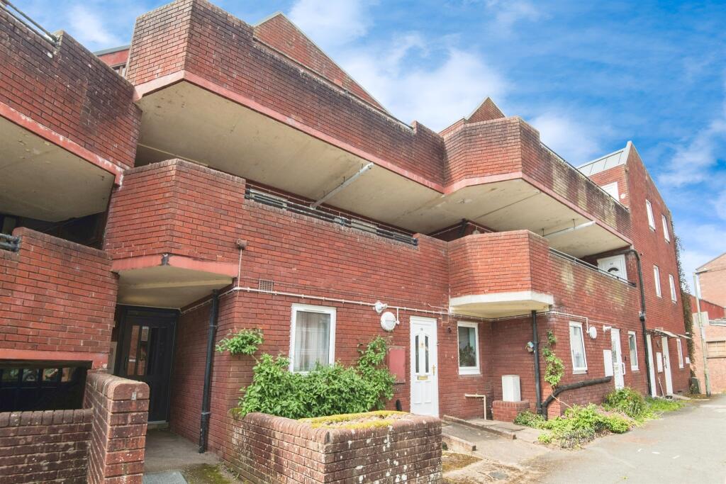 2 bedroom flat for sale in King Street, Exeter, EX1
