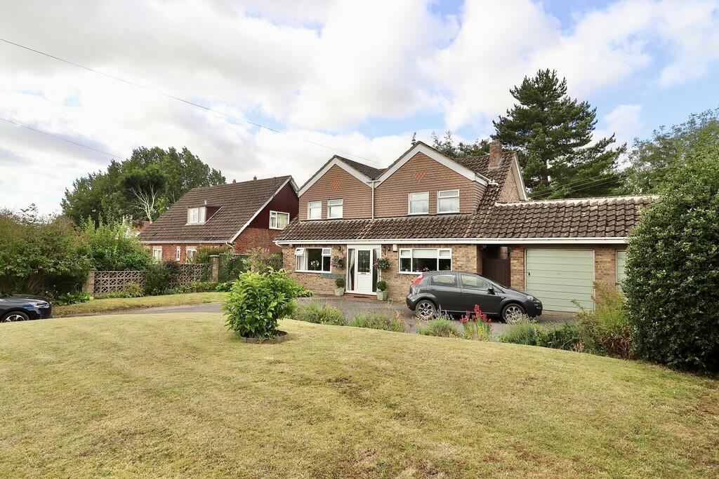 4 bedroom detached house for sale in Washdyke Lane, Glentham, LN8