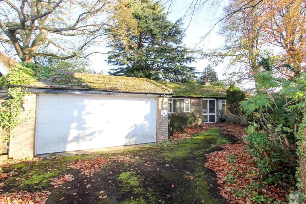 2 bedroom detached bungalow for sale in Shrubland Road, Banstead, SM7