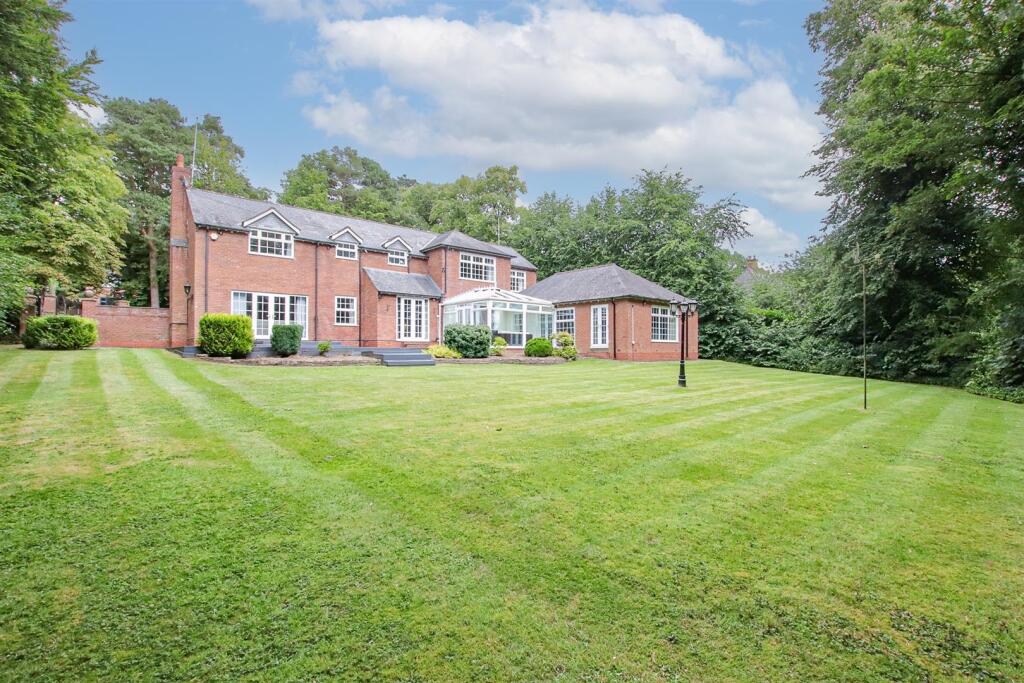 5 bedroom detached house for sale in Bucklow View, Bowdon, WA14