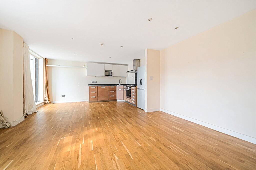 2 bedroom apartment for sale in Woolwich Road, Greenwich, SE10