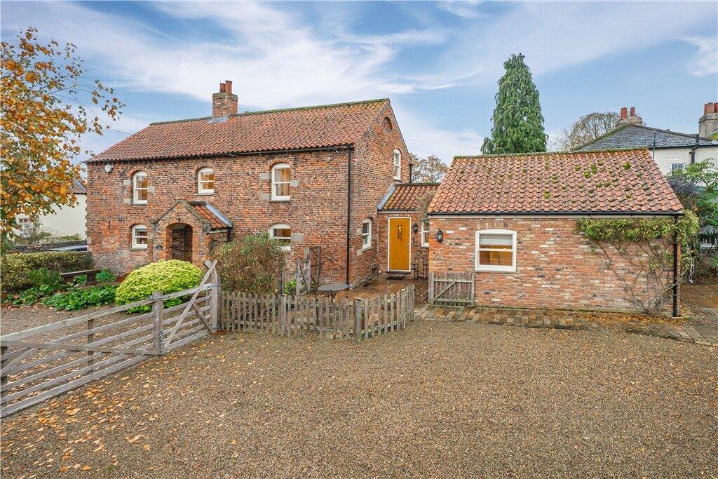 3 bedroom detached house for sale in Littlethorpe, Ripon, North ...